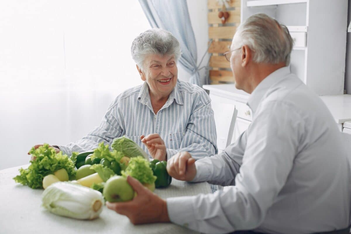 Nutritional Needs in Memory Care: Specialized Diets for Cognitive Health